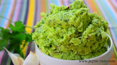 Garlic Parsley Butter (Herb-infused butter) - Jayne Rain